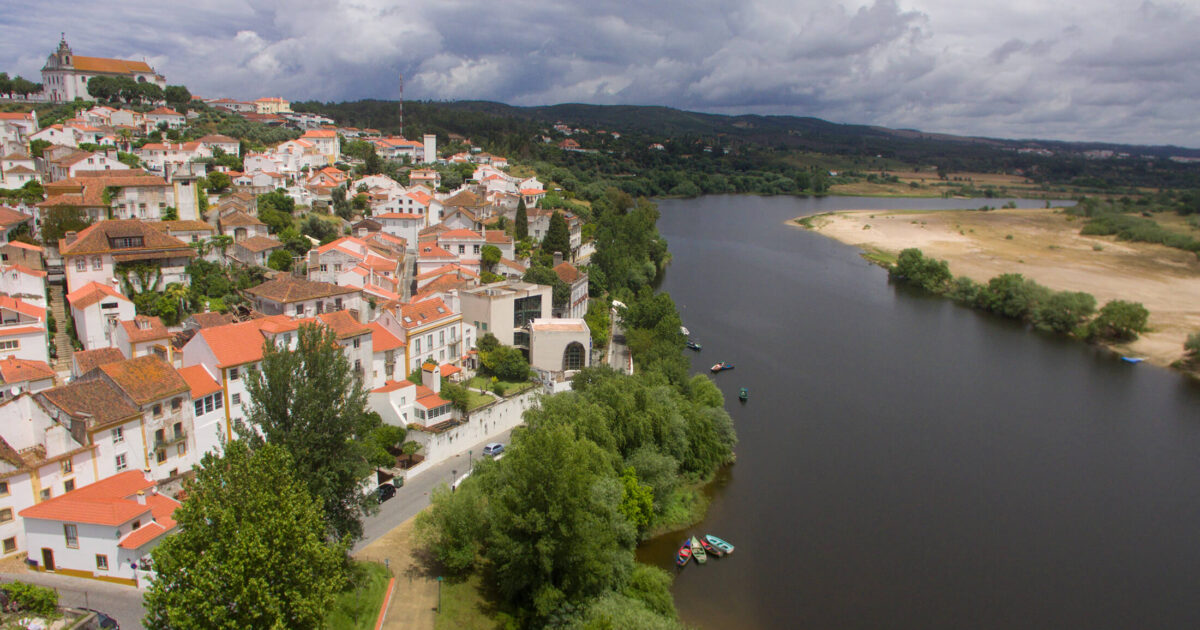 Caima supports students from Constância | Altri news